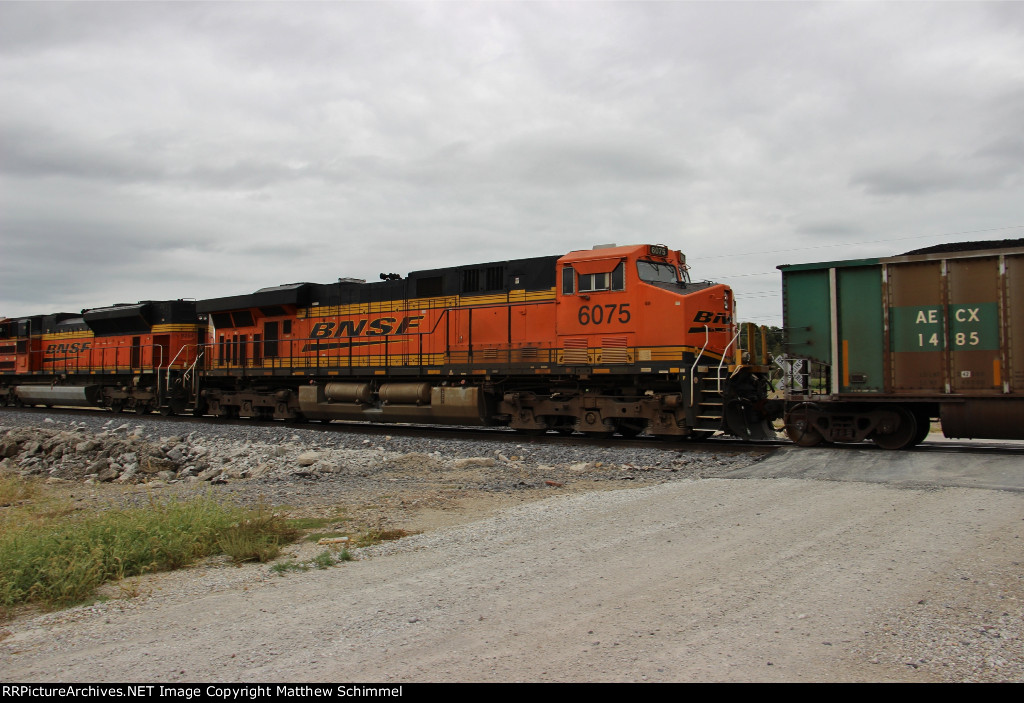 BNSF 6075